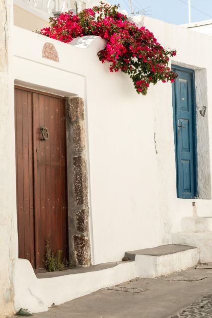 Santorini: Spend The Day With A Local - Who This Tour is Perfect For