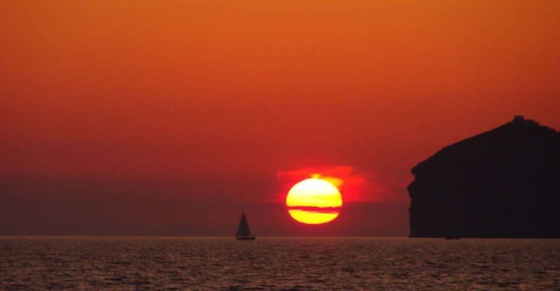 Santorini: Sunset Cruise with Greek Dinner and Transfer - Final Thoughts