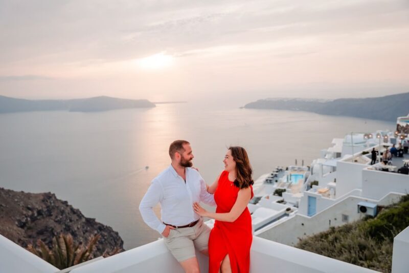 Santorini: Sunset Photo Shoot with a Personal Photographer - FAQs