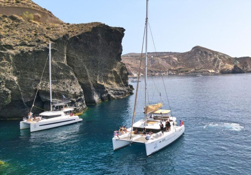 Santorini: Sunset Sailing Cruise, with Dinner and Drinks - Key Points