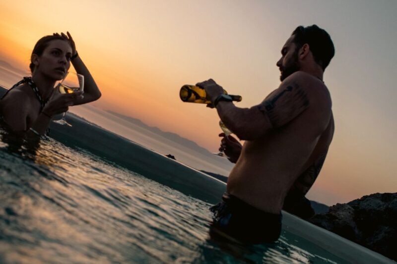 Santorini: Volcanic Hot-Tub Experience with Caldera Views - FAQs