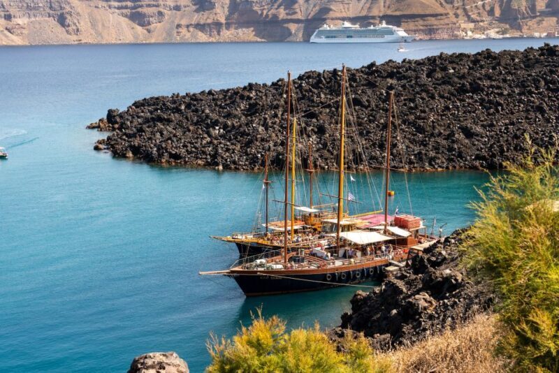 Santorini: Volcanic Islands Cruise with Hot Springs Visit - A Detailed Look at the Experience