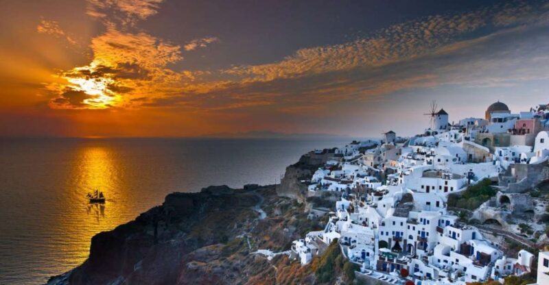 Santorini: Volcanic Sunset Cruise with Dinner - Practical Tips for Booking and Preparing