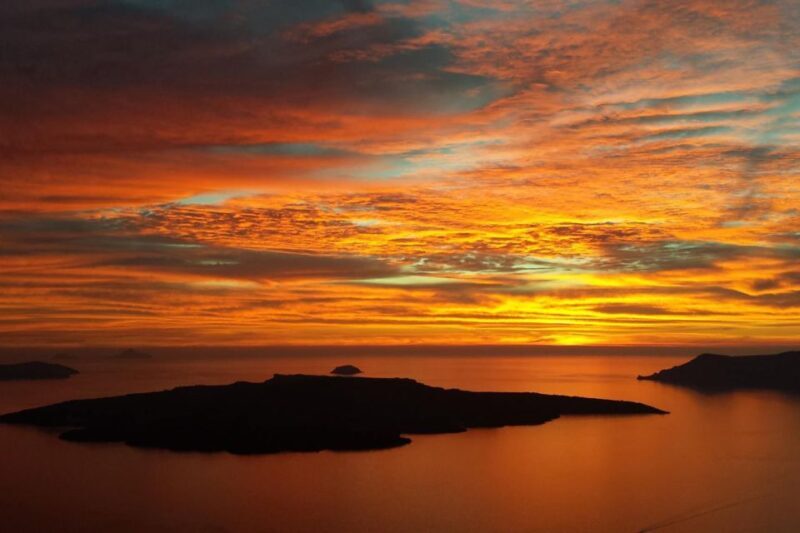 Santorini: Volcanic Sunset Cruise with Dinner - FAQ