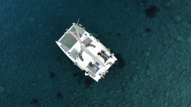 Santorini:Catamaran: private cruise with food & drinks - FAQ
