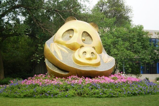Sanxingdui Ruins and Giant Pandas Private Day Tour from Chengdu - Exploring the Panda Sanctuary