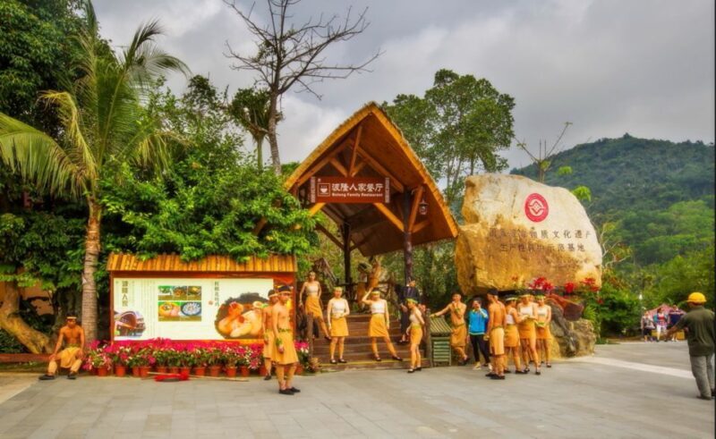 Sanya: Half-Day Private Tour of Li & Miao Minority Park - An Introduction to the Tour Experience