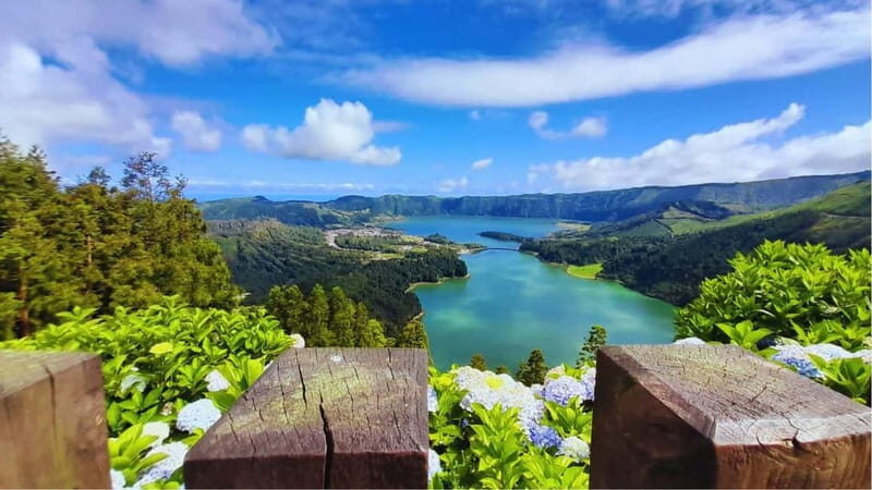 São Miguel: 2-Day Island Tour, Tea & Pineapple Plantation - Key Points