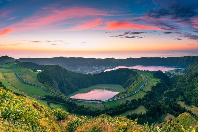 São Miguel Azores: Explore the dramatic crater of Sete Cidades - An In-Depth Look at the Experience