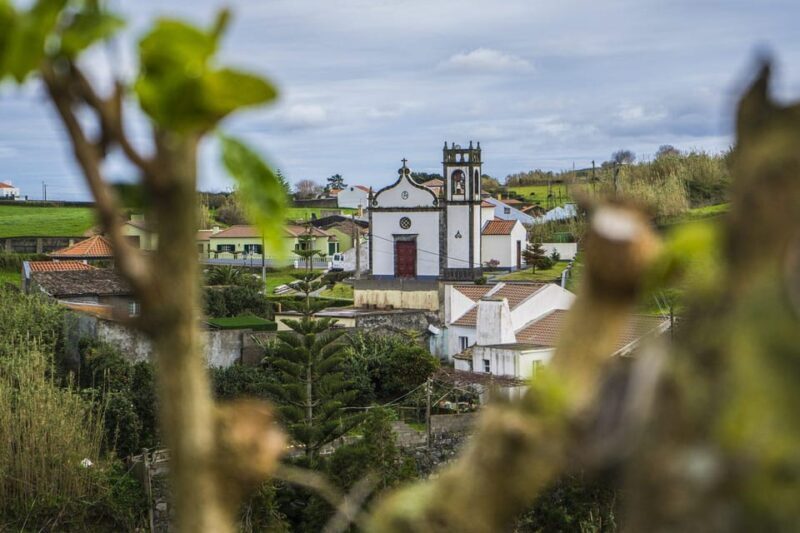 São Miguel Azores: Sete Cidades Guided tour with a local - Ponta do Escalvado Lookout