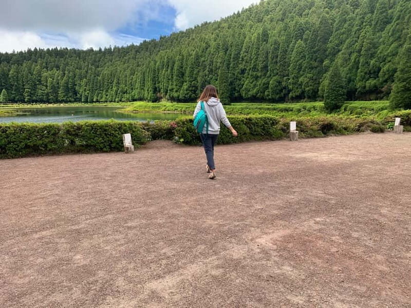 São Miguel: Sete Cidades Hiking, Picnic & Swim in Mosteiros - Final Photo Stops and Return