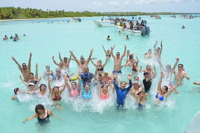 Saona Catamaran Cruise with Lunch and Natural Swimming Pool - The Sum Up