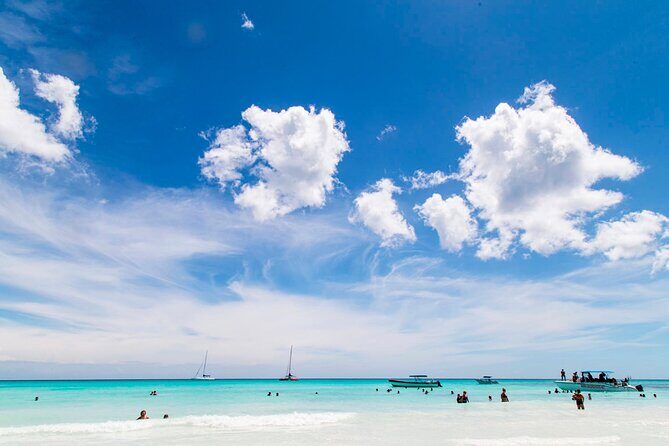 Saona Catamaran Cruise with Lunch and Natural Swimming Pool - FAQ