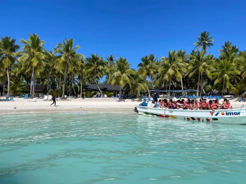 Saona Island Full-Day Cruise, Natural Pool and Lunch - The Lunch Break: Tasty and Unlimited