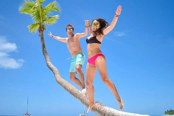 Saona Island Tour from Punta Cana with Lunch, Open Bar & Pickup - First Stop: Bayahibe and the Natural Pool