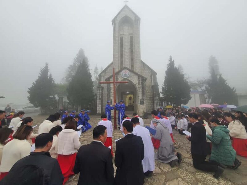 SAPA HALF DAY: Visit museum, Pagoda, Stone church & Market - A Practical Introduction to Sa Pa’s Heritage