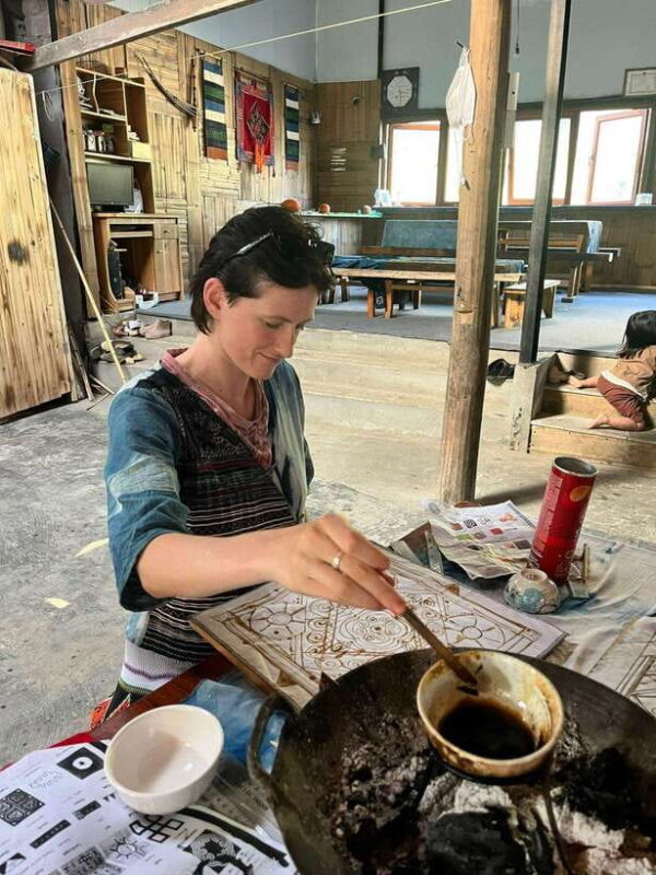 Sapa Hmong Batik Handicraft Workshop Private Tour - Key Points