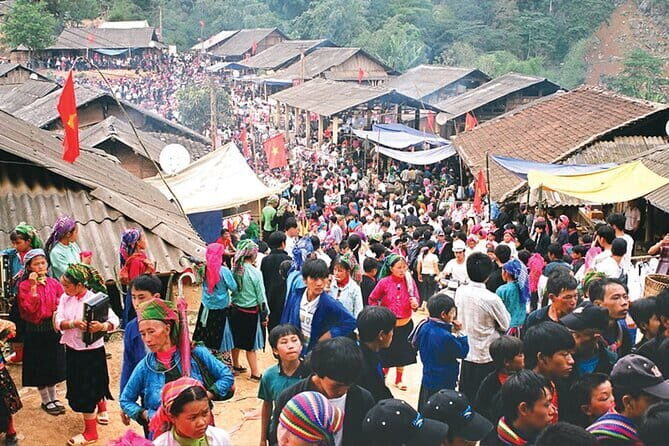 Sapa Market Experience Private Day Tour from SAPA - Key Points