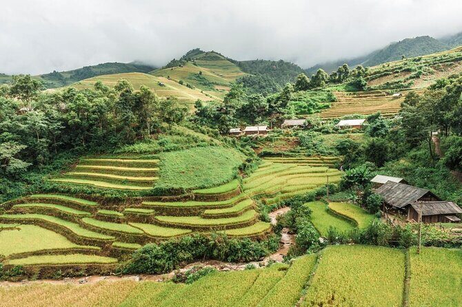 Sapa Trek Tour with Sleeper Bus/Night Train - Overnight at Hotel - Key Points