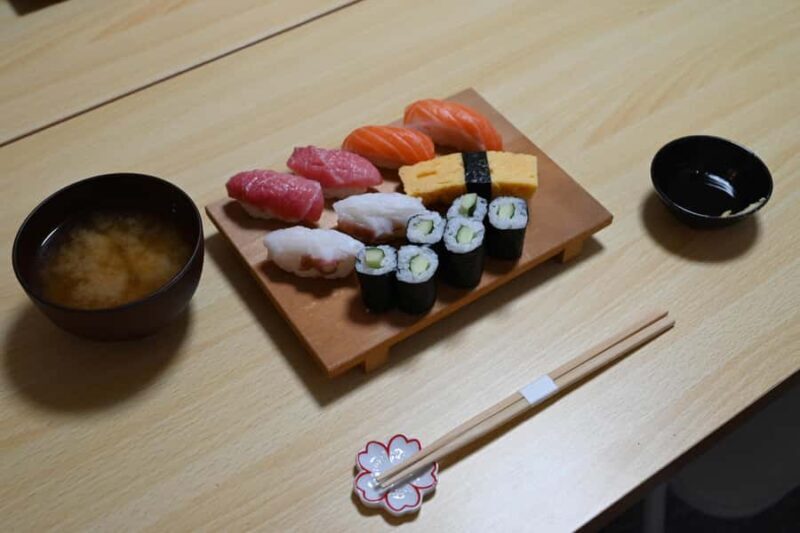 Sapporo: Sushi and Chopstick-Making Workshop - A Practical Look at the Experience