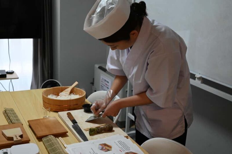 Sapporo: Sushi-Making Class - Introduction