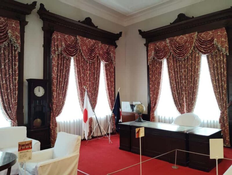 Sapporo: Tour of the Historic Red Brick Government Office - The Experience in Detail