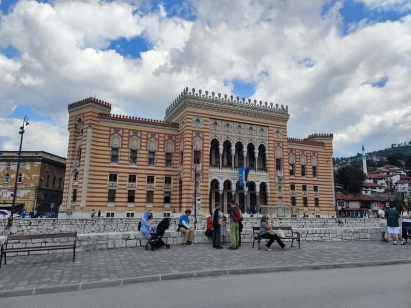 Sarajevo Old Town: Bosnian Ethnic Food & Coffee Walking Tour - Small Group and Personal Touch