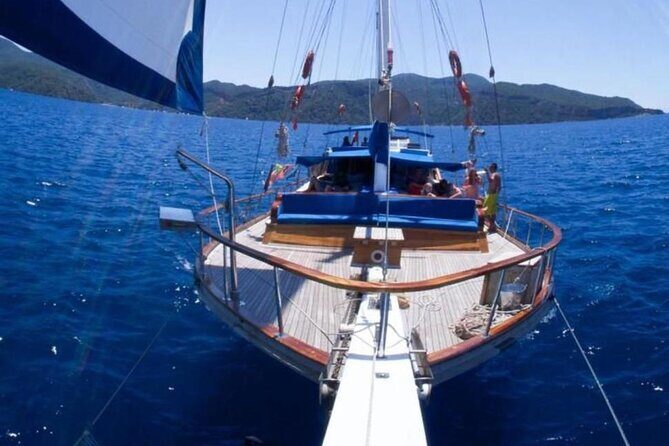 Saranda Prince Ennio-Daily Yacht Tour - What Is the Saranda Prince Ennio Daily Yacht Tour?