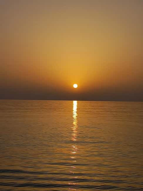 Sarandë: Golden Hour Escape on Relaxing Sunset Boat Tour - An Overview of the Experience