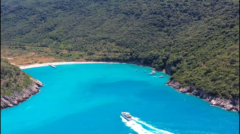 Sarandë: Private boat tour to Kroreza Bay & free sunbeds - Exploring the Tour: What You Can Expect
