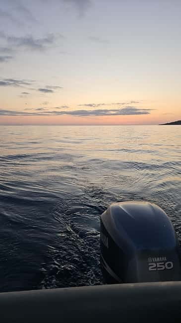 Sarandë: Sunset boat tour with local wine - Authentic Feedback from Travelers