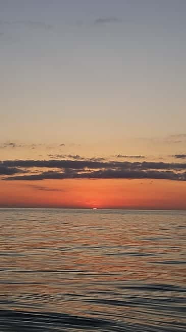 Sarandë: Sunset boat tour with local wine - A Final Word on Value and Suitability
