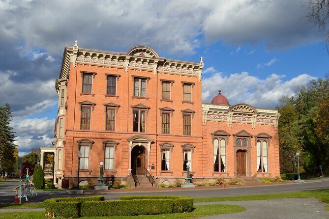 Saratoga Springs Historic Smartphone Guided Audio Walking Tour - Key Points