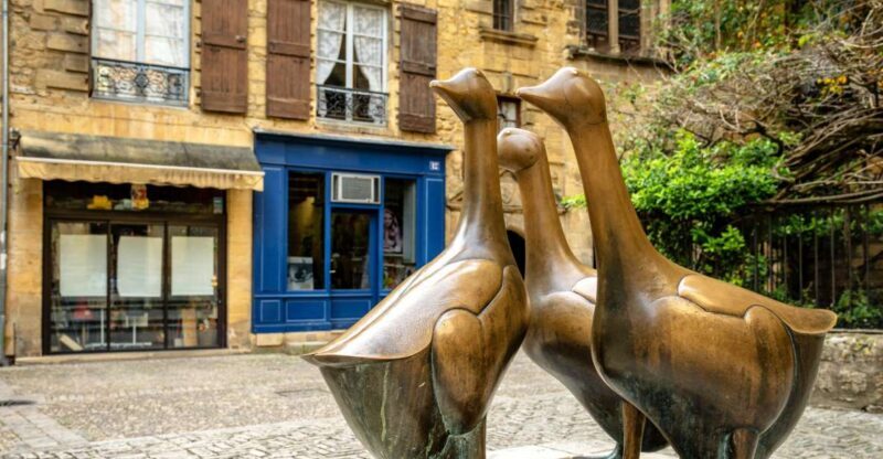 Sarlat Gourmet Tour & Market Visit with Tastings - Key Points