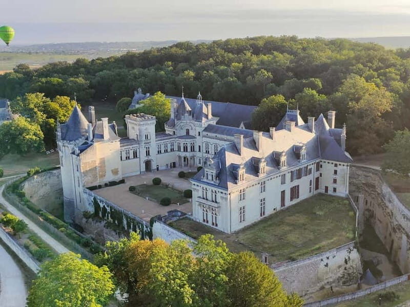 Saumur and the châteaux of the Loire Valley: Hot air balloon flight - Detailed Breakdown of the Itinerary