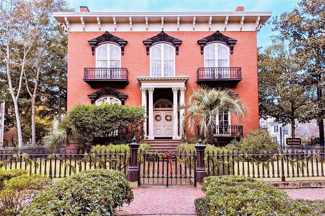 Savannah Beyond Good & Evil Tour - Exploring the Savannah Beyond Good & Evil Tour