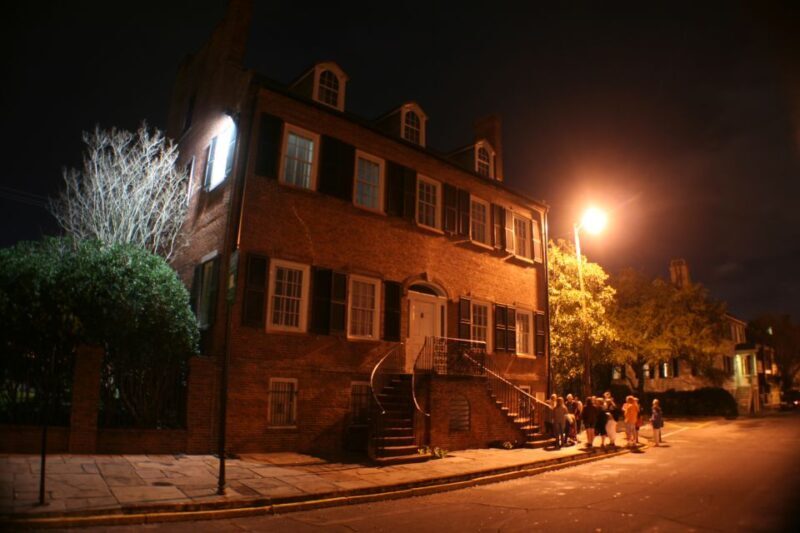 Savannah: Pub Crawl and Ghost Tour - The Ghost Stories & Local Lore
