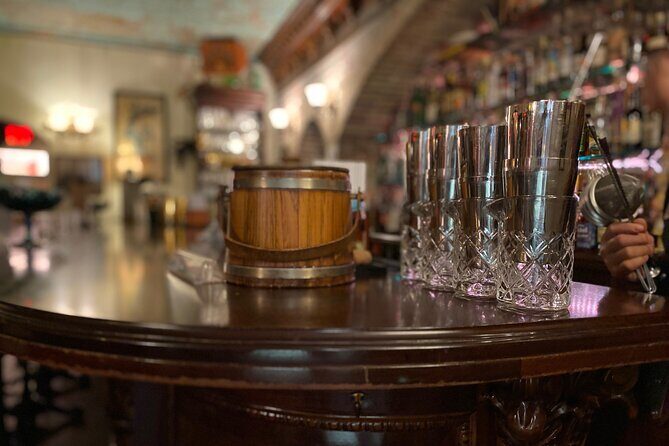 Savannah Walktails & Bar Bites Guided Happy Hour Tour - Possible Drawbacks