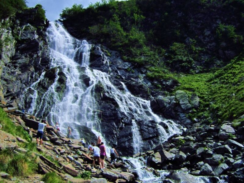 SB08 -Transfgran Adventure:Crossing in Wallachias Heart - The Natural Wonder of Transfagarasan Highway