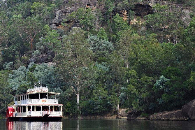 Scenic Adventure Cruise - Scenic Adventure Cruise: A Relaxing Waterway Journey with Great Food and Views