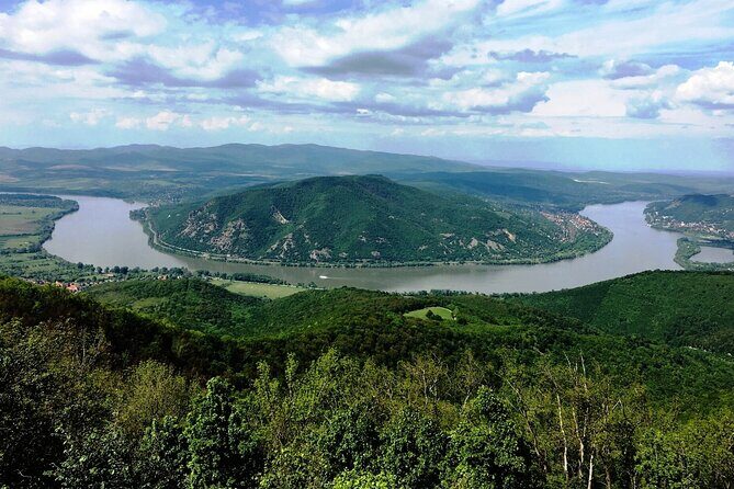 Scenic Danube River bend hills & the Art Town: Private Car Tour - An In-Depth Look at the Danube Bend Private Car Tour