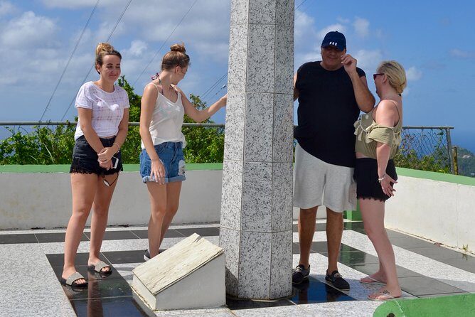 Scenic Historical Tour to Fort Charlotte and Queens drive from IV Tours - What Travelers Are Saying