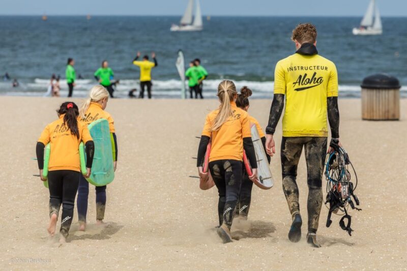 Scheveningen Beach: 1,5 hour Surf experience for families - An Authentic Surf Lesson on the Dutch Coast