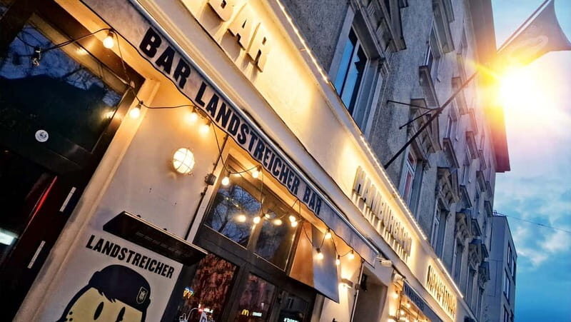 Schwabing: Insider Tour! Neighborhood, revolt, secrets in Munich's cult district - An Honest Look at the Schwabing Insider Tour