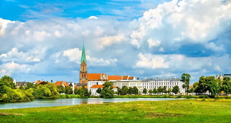 Schwerin: Express Walk with a Local - An In-Depth Look at the Schwerin Express Walk