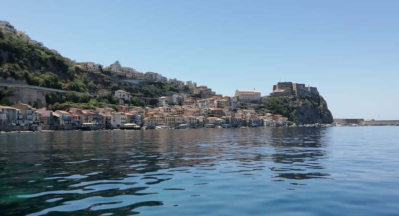 Scilla - Tour Grotte + Cala Jankulla Escursione + bagno - Navigating the Coast: What the Tour Covers
