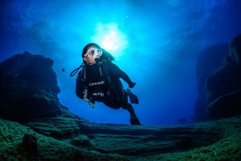 Scuba Diving Baptism in La Restinga - The Equipment and Safety Features