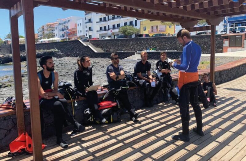 Scuba Diving Baptism in La Restinga - Summary