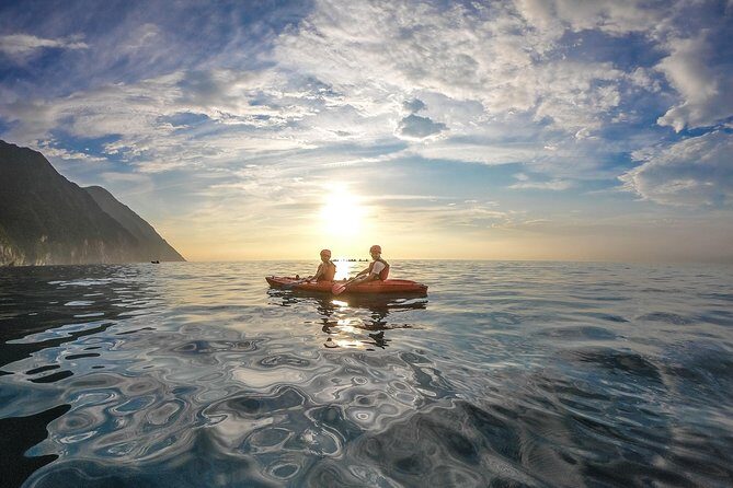 Sea Kayaking at Qingshui Cliff Hualien(Sunrise 03:30am) - Why the Small Group Matters