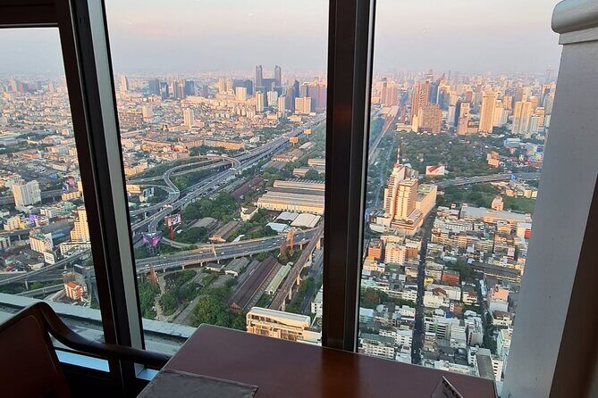 Seafood and Grill Buffet Dinner at Baiyoke Sky Hotel - The Experience: What to Expect at Baiyoke Sky Hotel